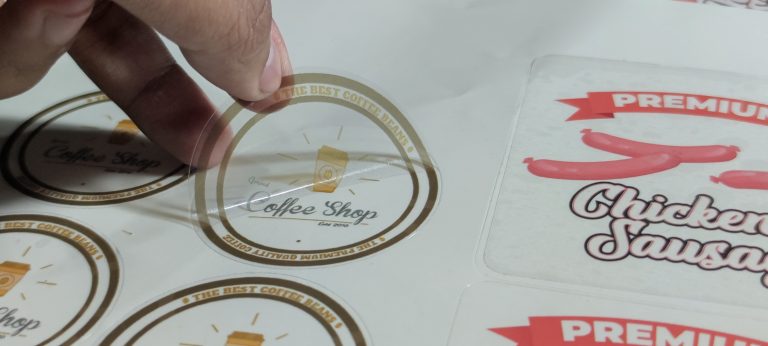 Stiker Transparan: Manfaat, Jenis dan Cara Pasang