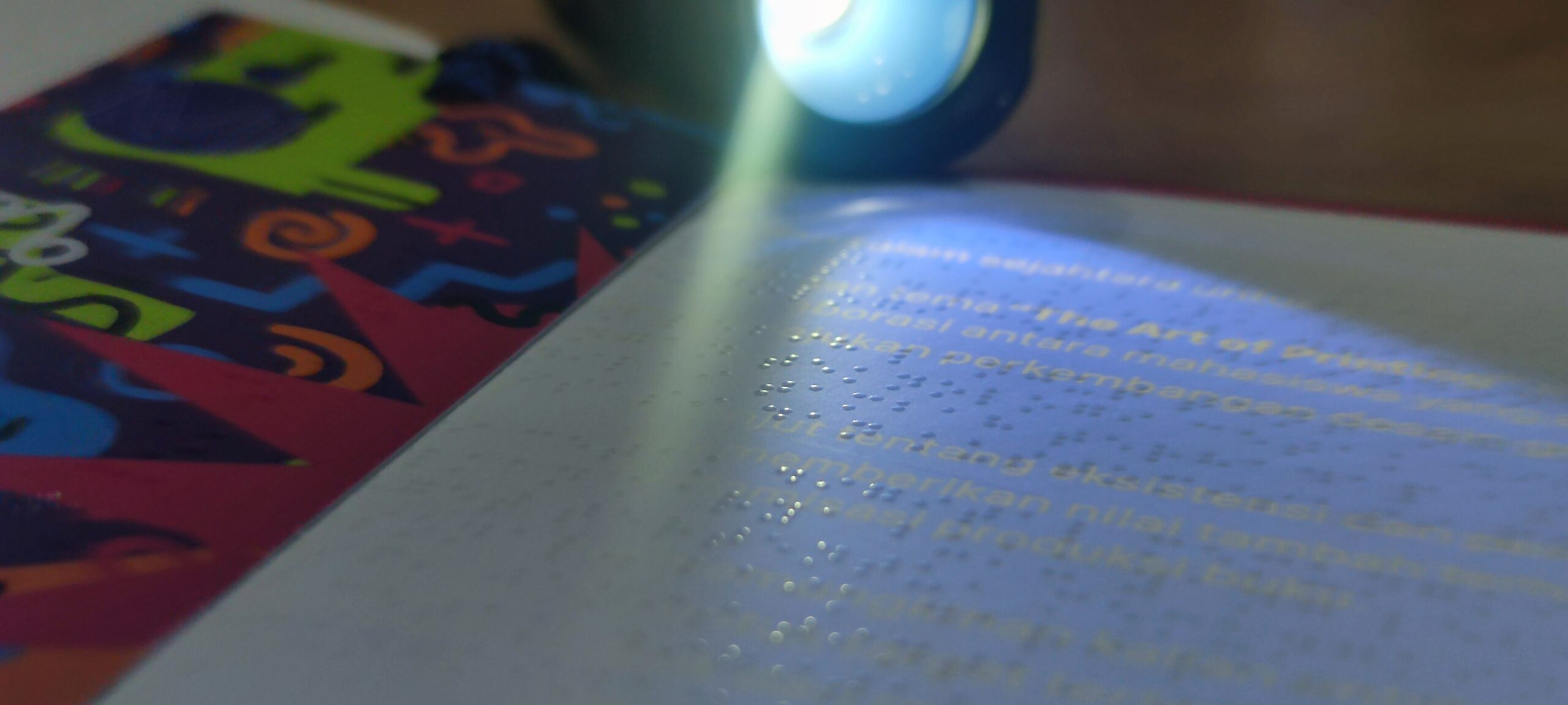 Huruf Braille: Fakta, Perkembangan dan Siapa Penemunya?