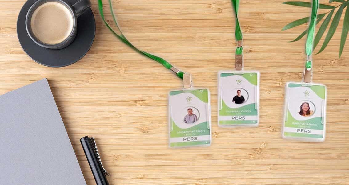 ID Card Size Standar dan Perbedaannya untuk Cetak - Onlineprint.co.id Blog